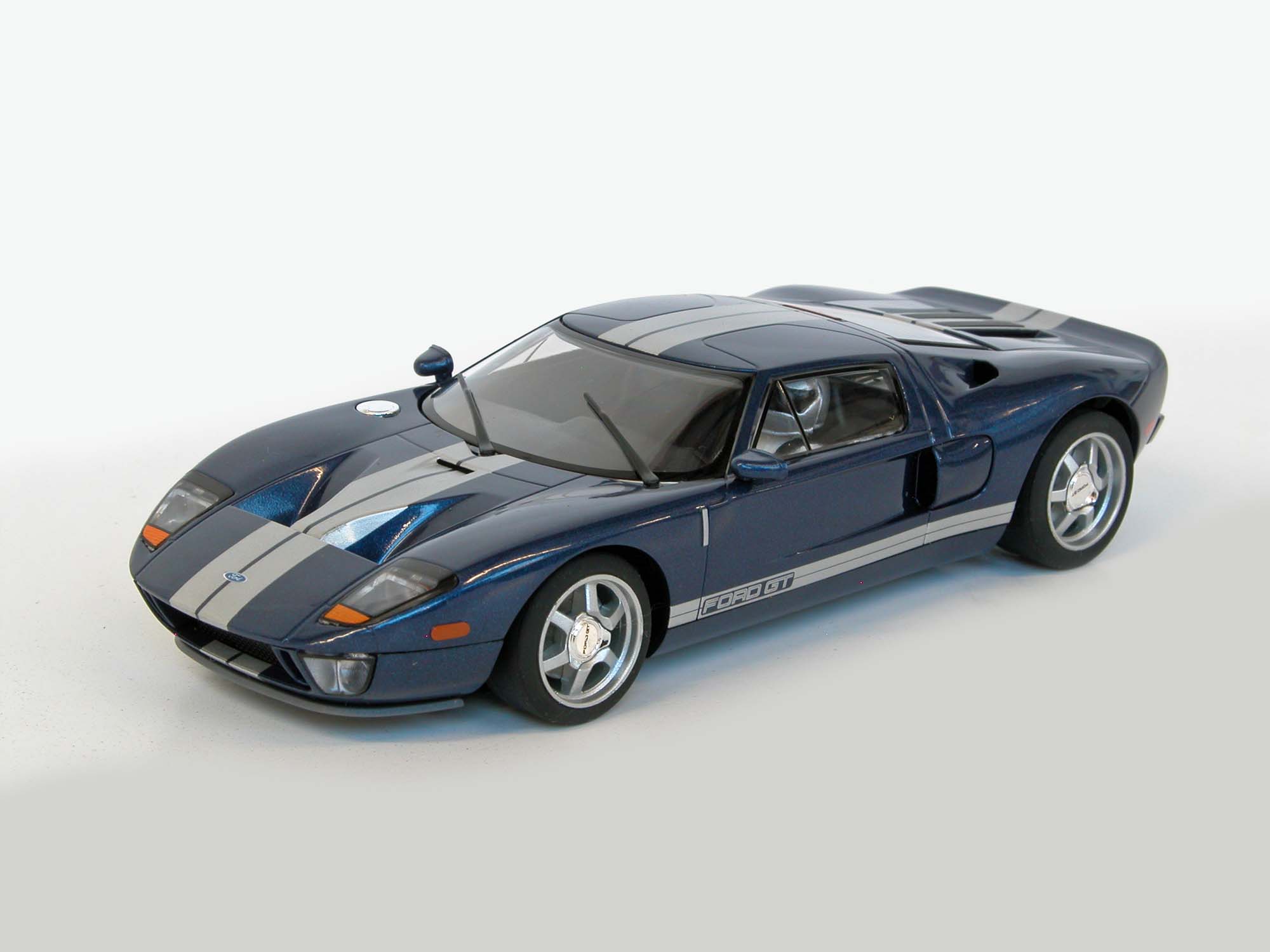 Ford GT 2003 & Ford GT-R | SUGB.co.uk