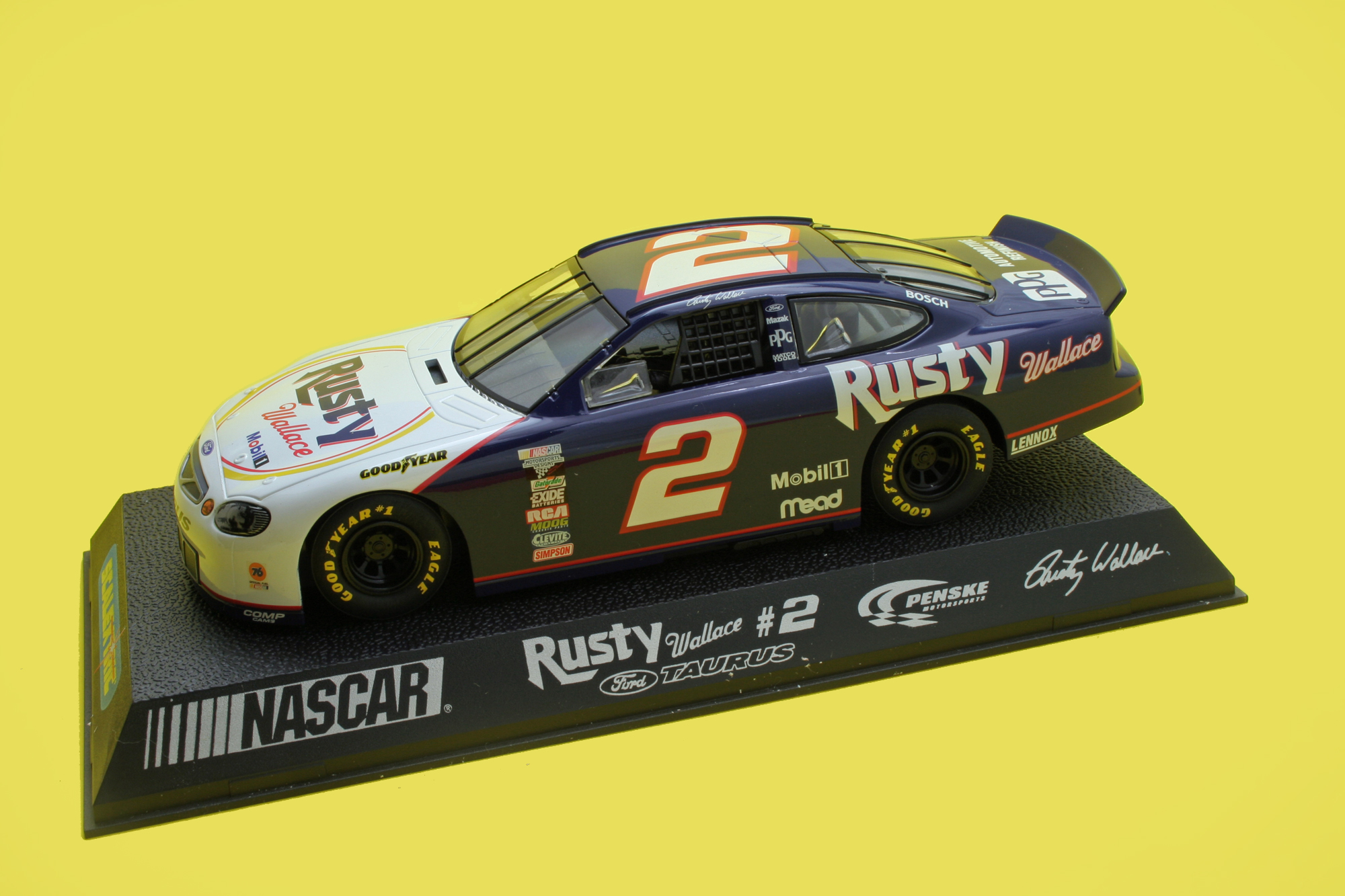 NASCAR Ford Taurus 1999 | SUGB.co.uk
